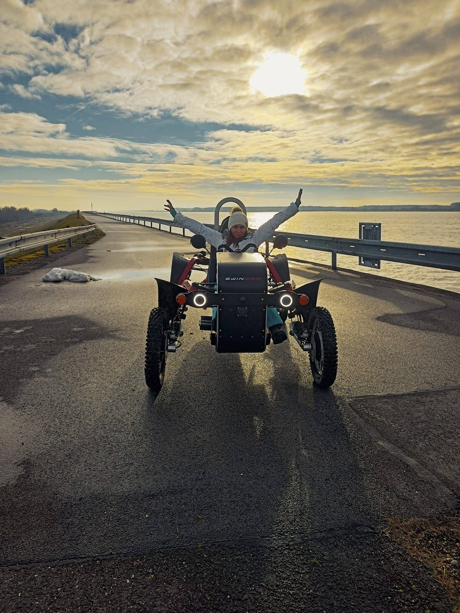 Different applications of the electric Swincar in Uk, Usa, Australia ...